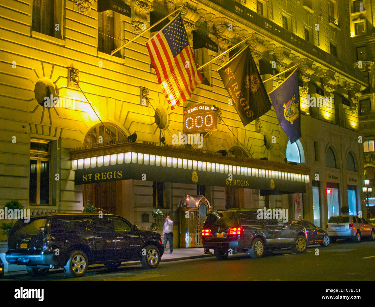 St regis new york exterior hi-res stock photography and images - Alamy