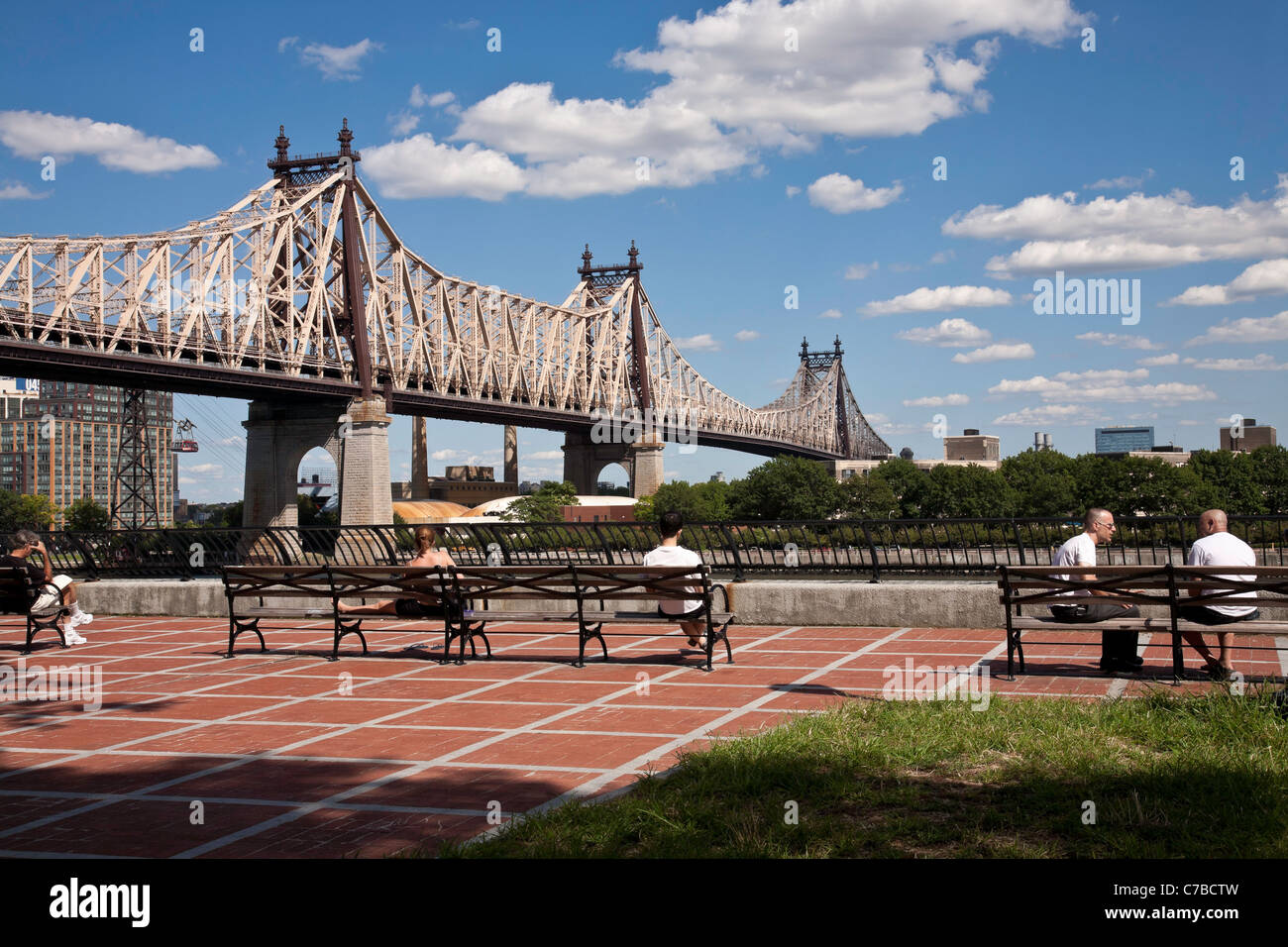 Sutton suspension bridge hi-res stock photography and images - Alamy