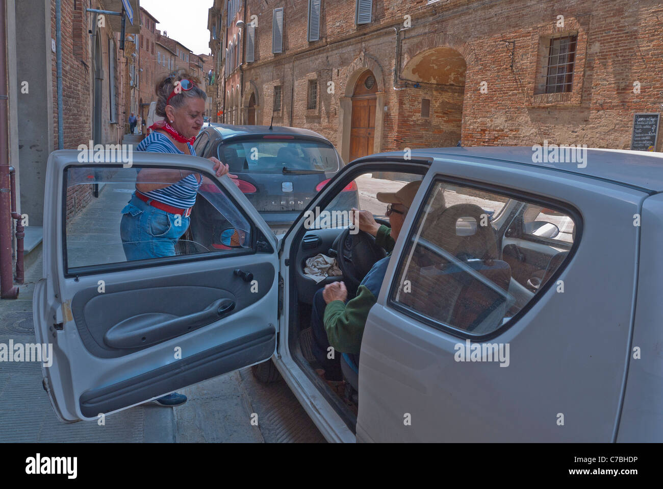 Talkingwoman hi-res stock photography and images - Alamy
