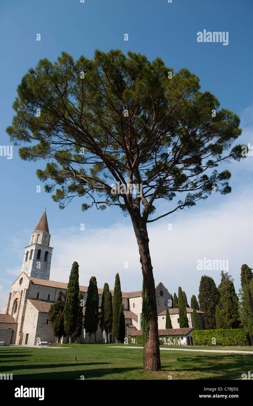 Basilica giulia hi-res stock photography and images - Alamy