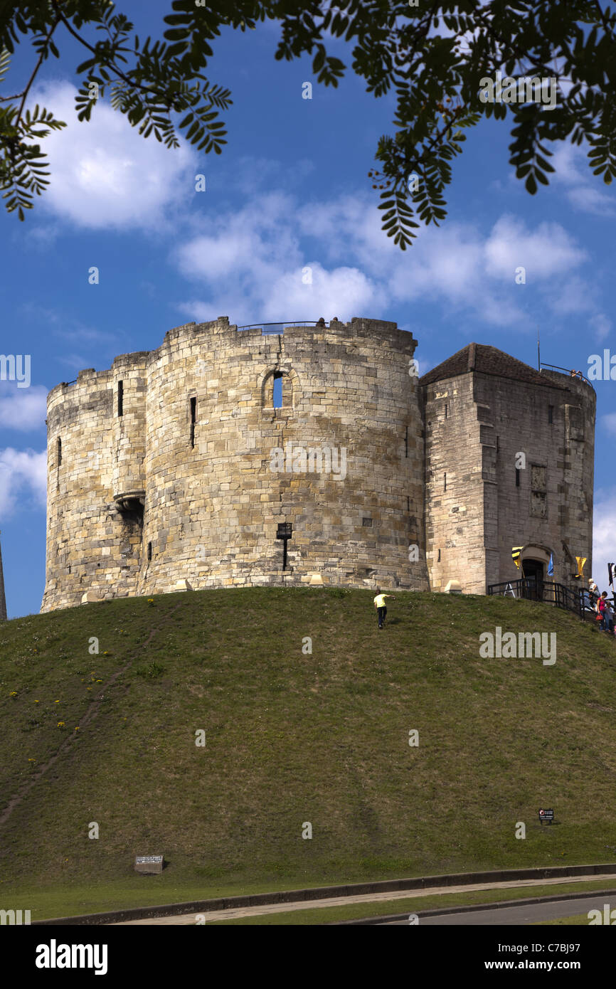 Overhanging tower hi-res stock photography and images - Alamy