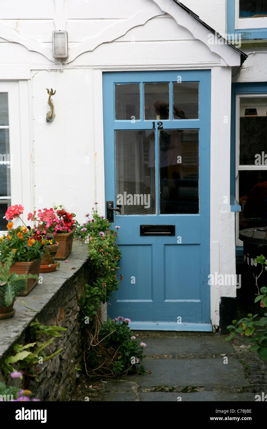 Door threshold paint hi-res stock photography and images - Alamy