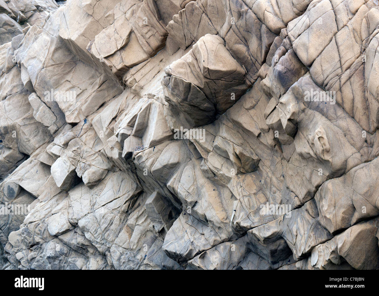 Jagged cliffside hi-res stock photography and images - Alamy