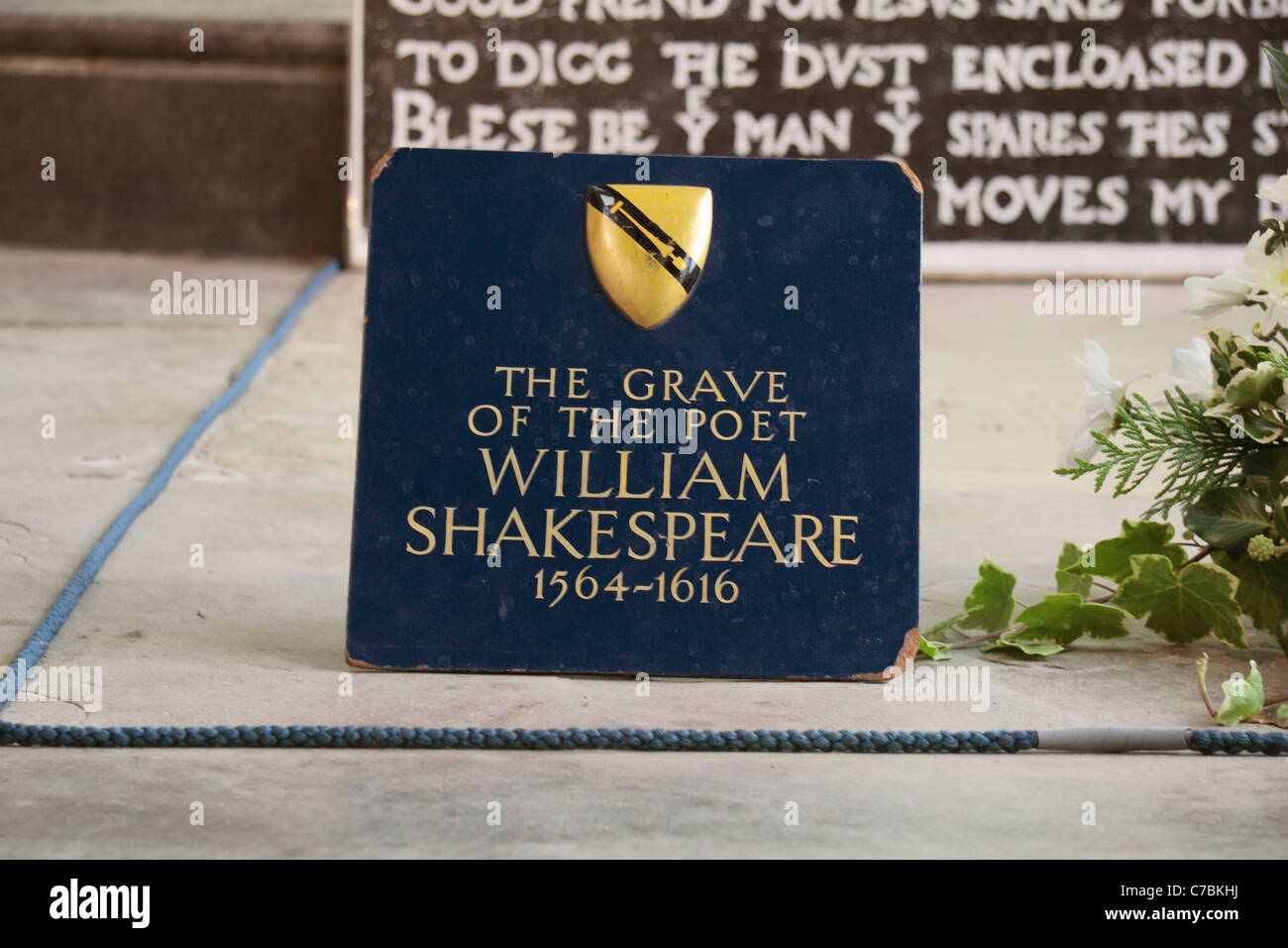 The grave of author & poet William Shakespeare in Holy Trinity Church ...