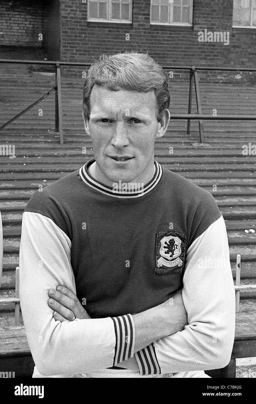 Aston Villa footballer Dave Pountney 21/7/66 Stock Photo - Alamy