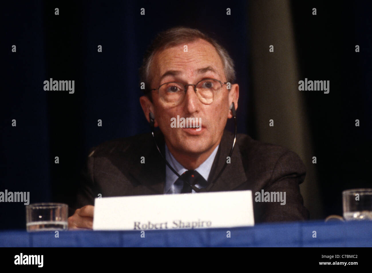 Robert shapiro hi-res stock photography and images - Alamy