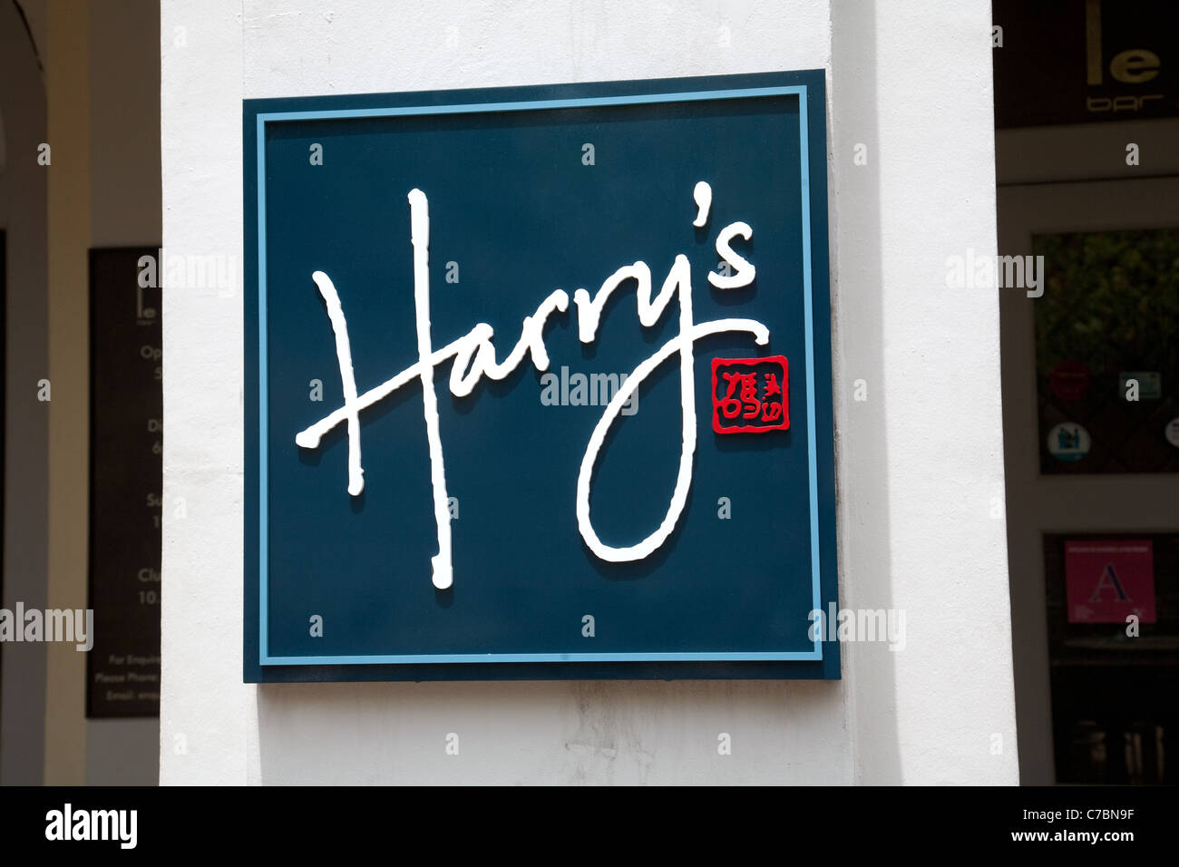 Harrys bar sign, Singapore, Asia Stock Photo - Alamy