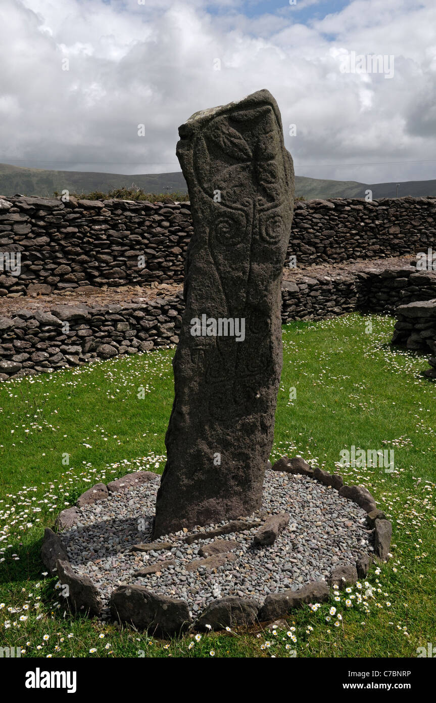 Reask Stone cross marker Reask Monastic Site Ballyferriter Dingle ...