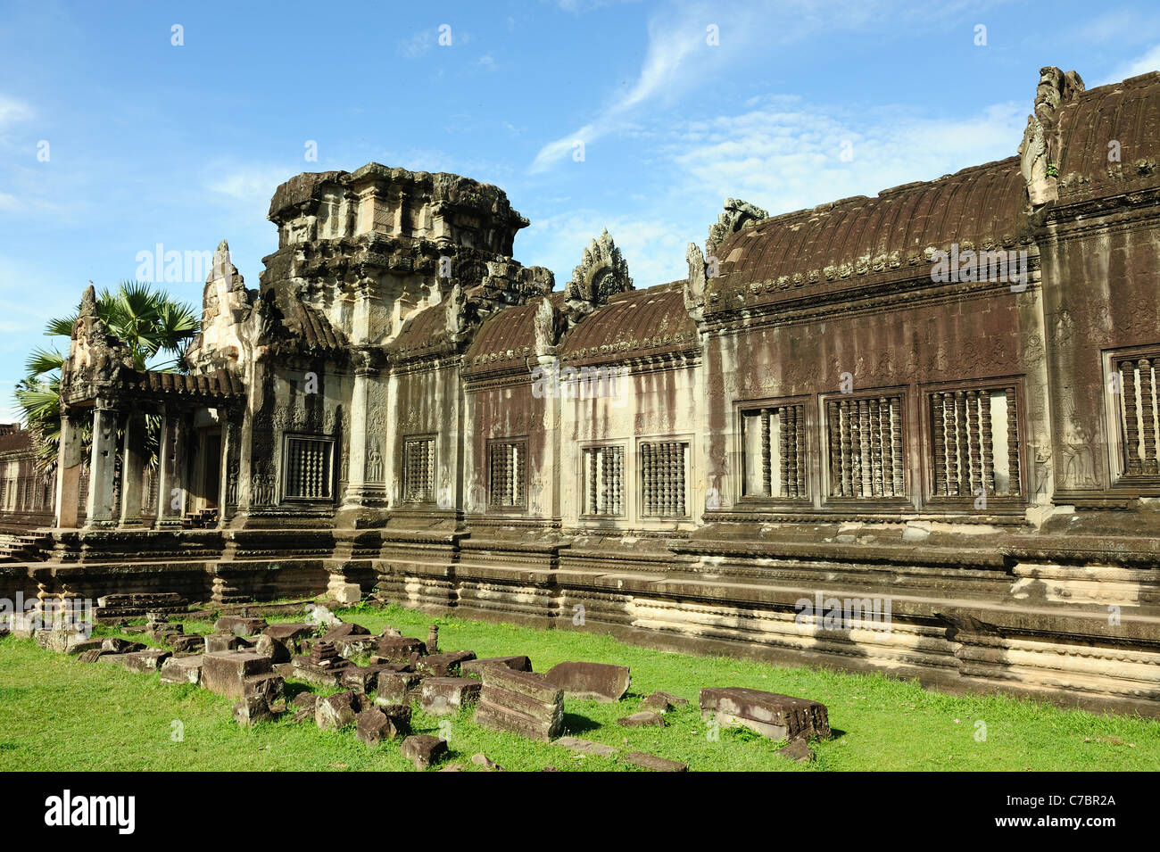 Khmer temple area in angkor wat hi-res stock photography and images - Alamy