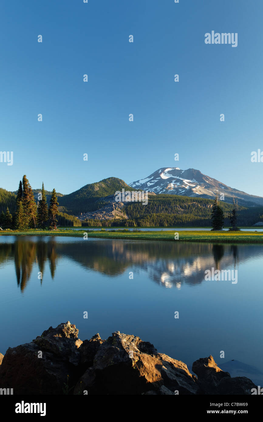 Cascade lakes scenic byway oregon hi-res stock photography and images ...