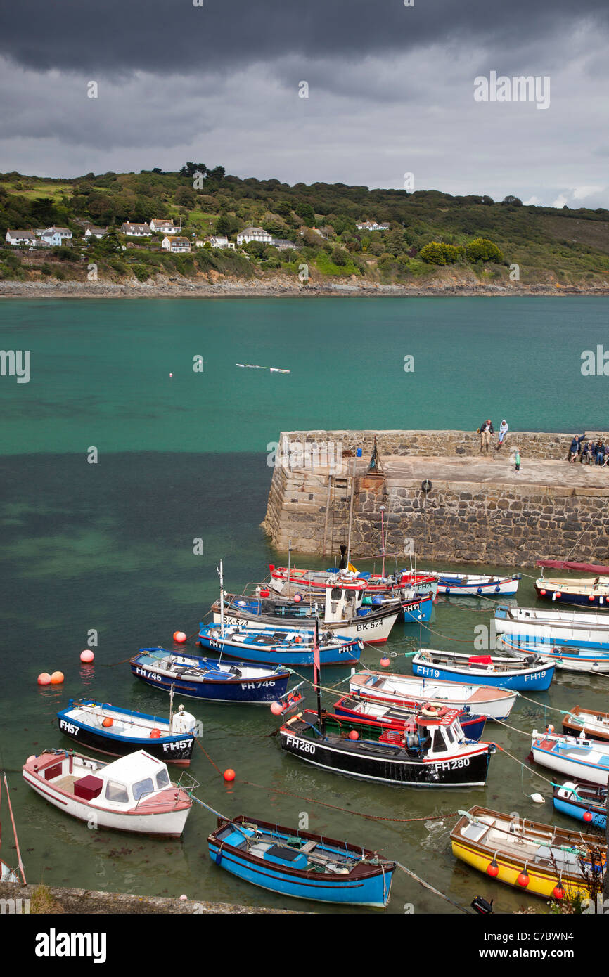 Coverack harbour cornwall sea hi-res stock photography and images - Alamy