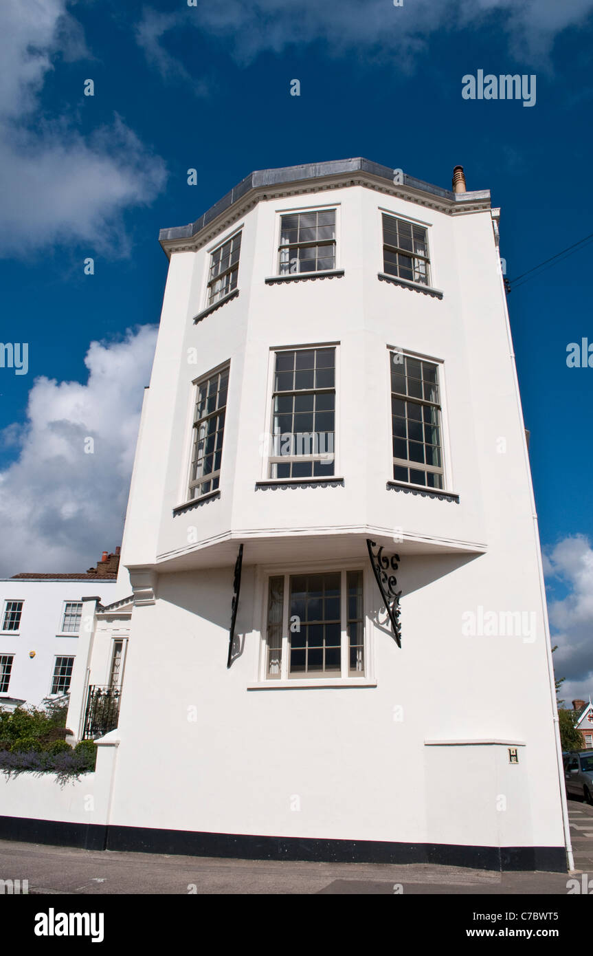 Riverside mansion house hi-res stock photography and images - Alamy