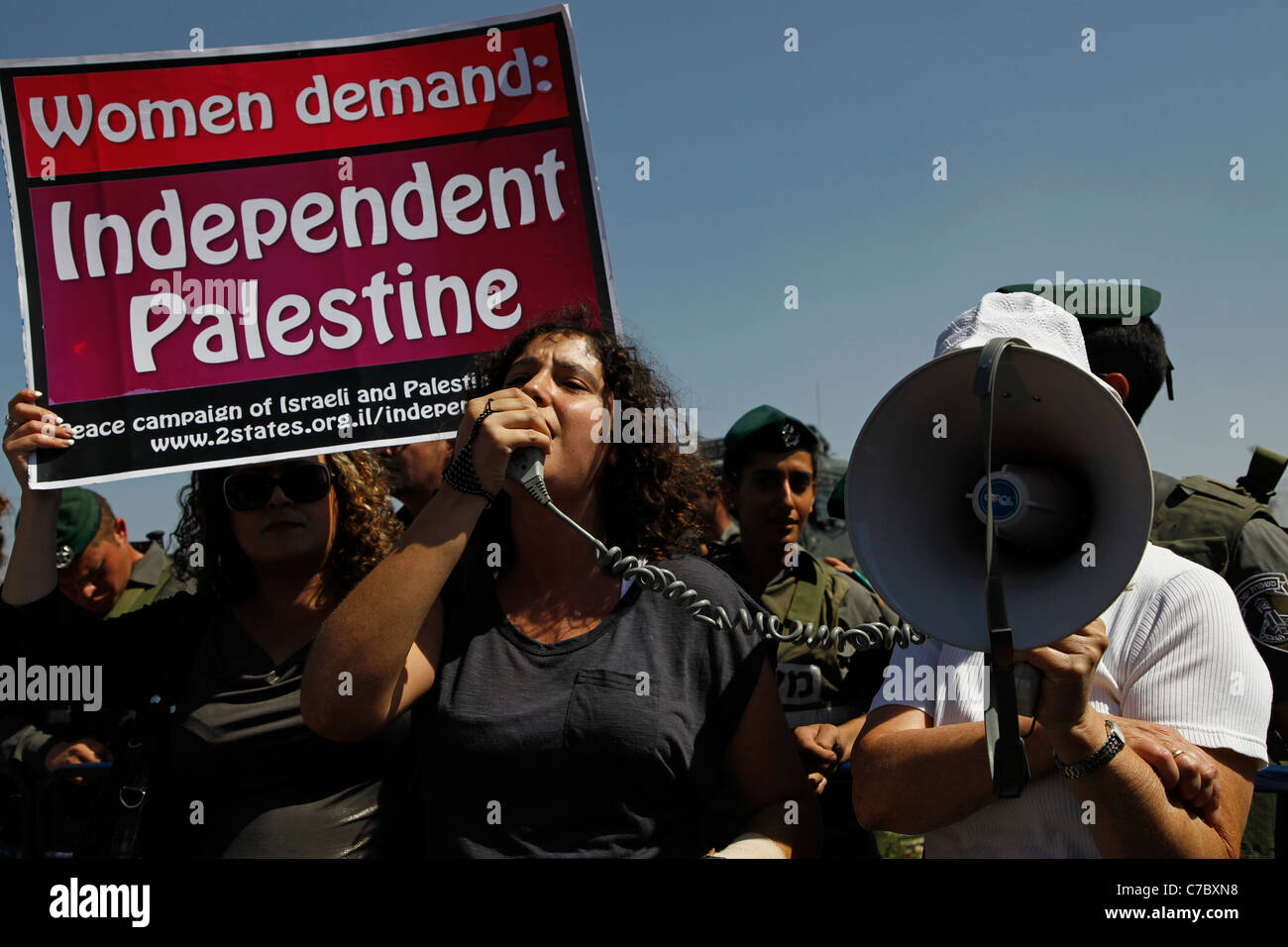 Female Peace Activists High Resolution Stock Photography and Images - Alamy