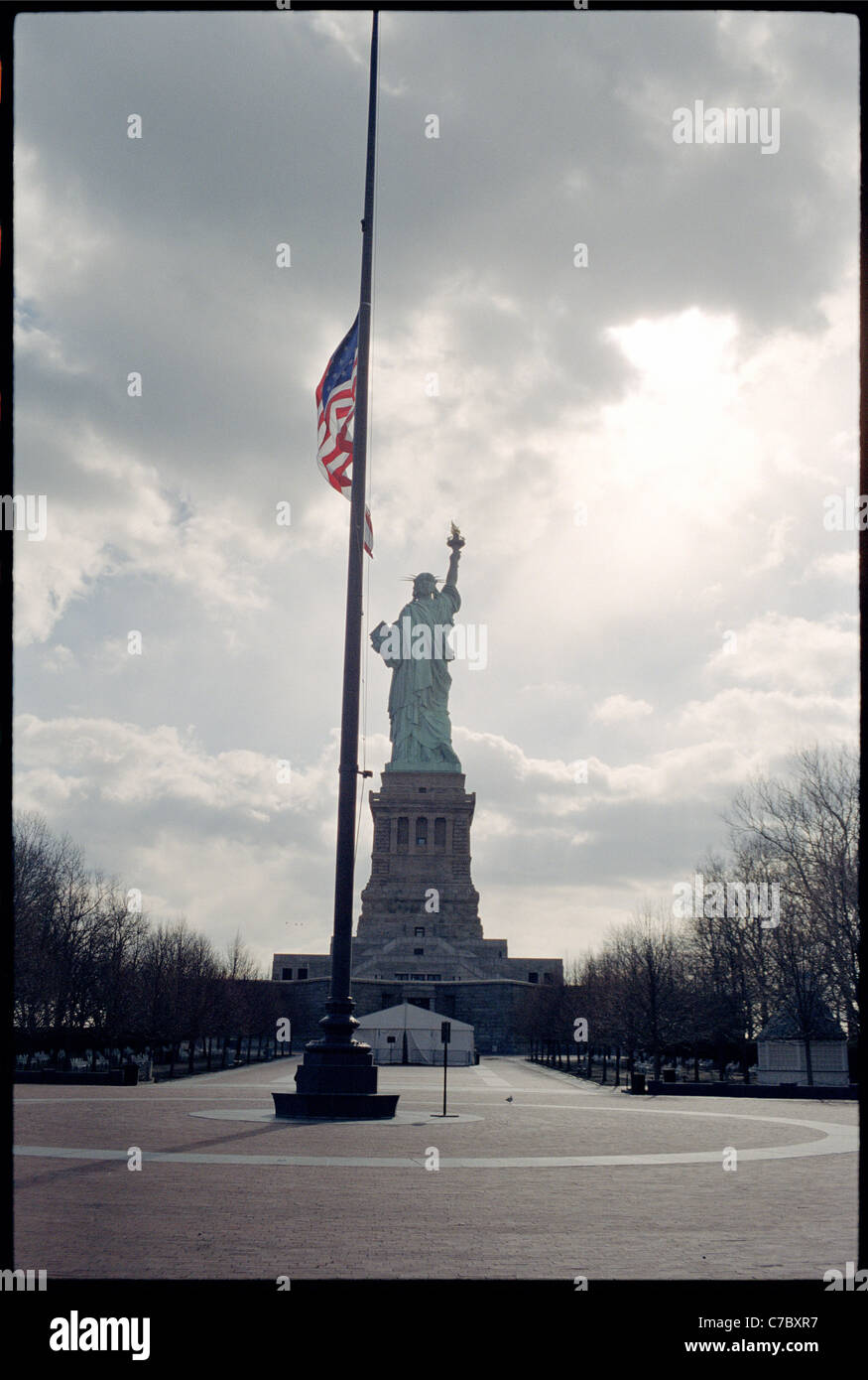Statue of hope hi-res stock photography and images - Alamy