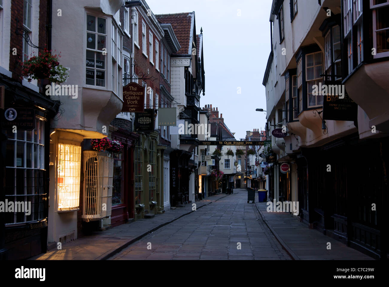 Stonegate road hi-res stock photography and images - Alamy