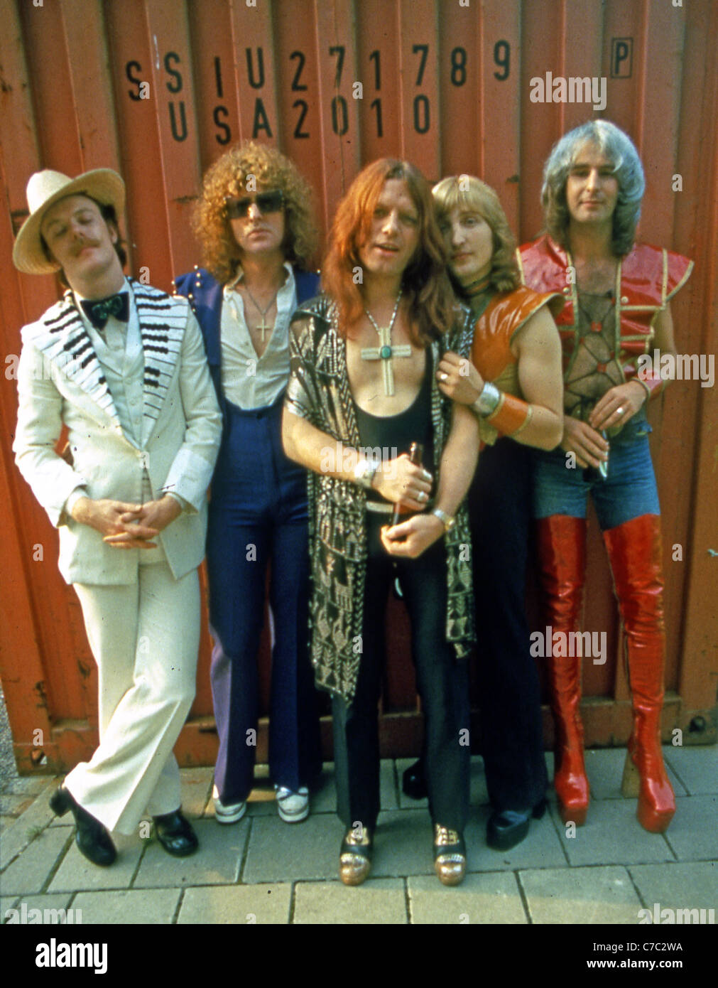 MOTT THE HOOPLE UK group in 1973. From left: Morgan Fisher, ian Hunter ...