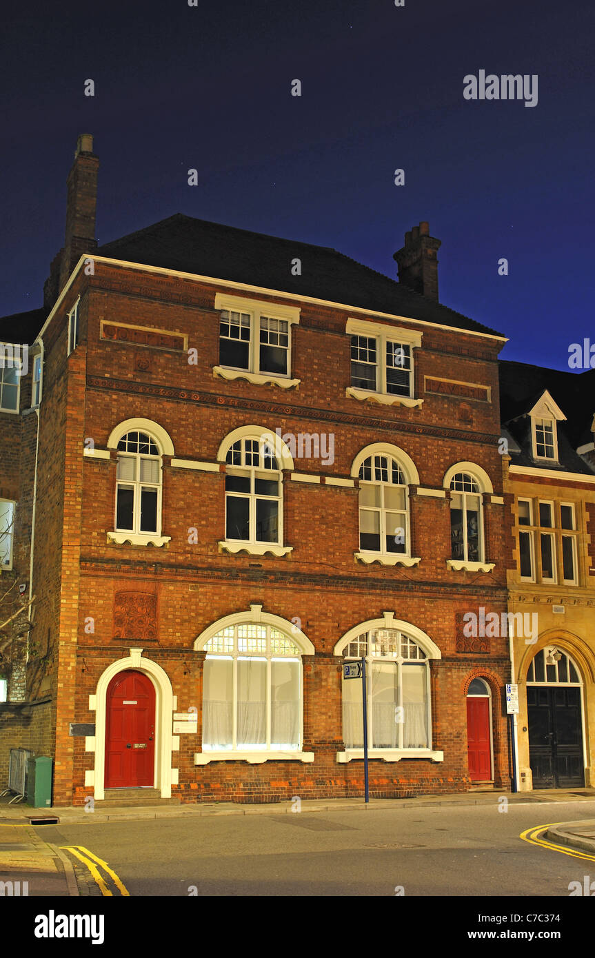 Former Coffee Tavern building, Old Square, Warwick, Warwickshire ...