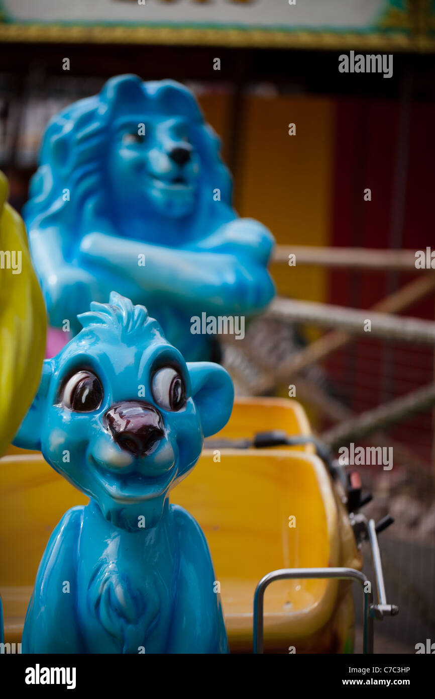 Theme park ride hi-res stock photography and images - Alamy