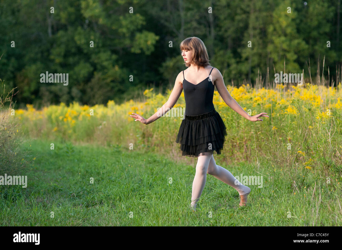 Ballerina dancing outdoors Stock Photo - Alamy