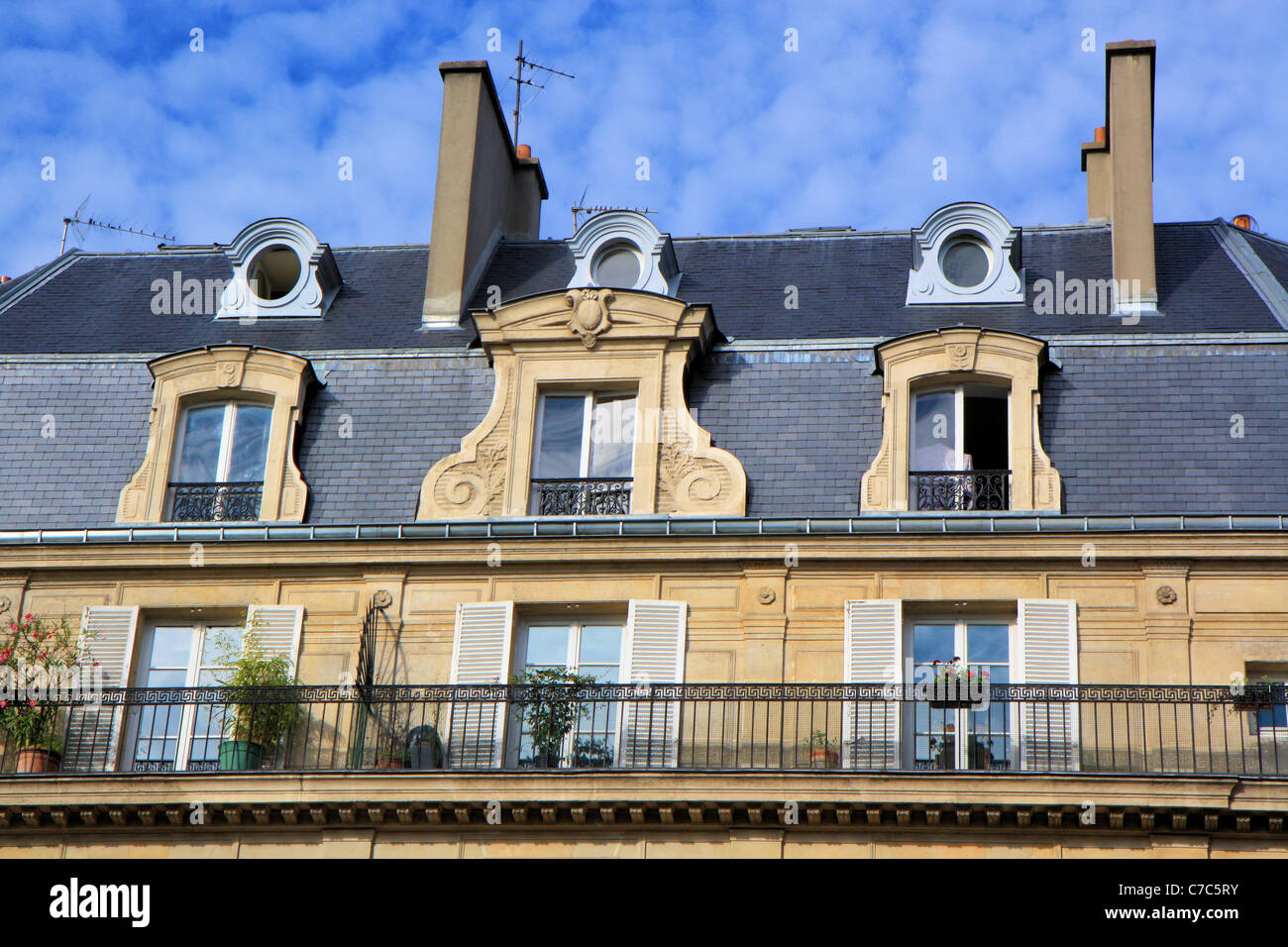 Haussmannian hi-res stock photography and images - Alamy