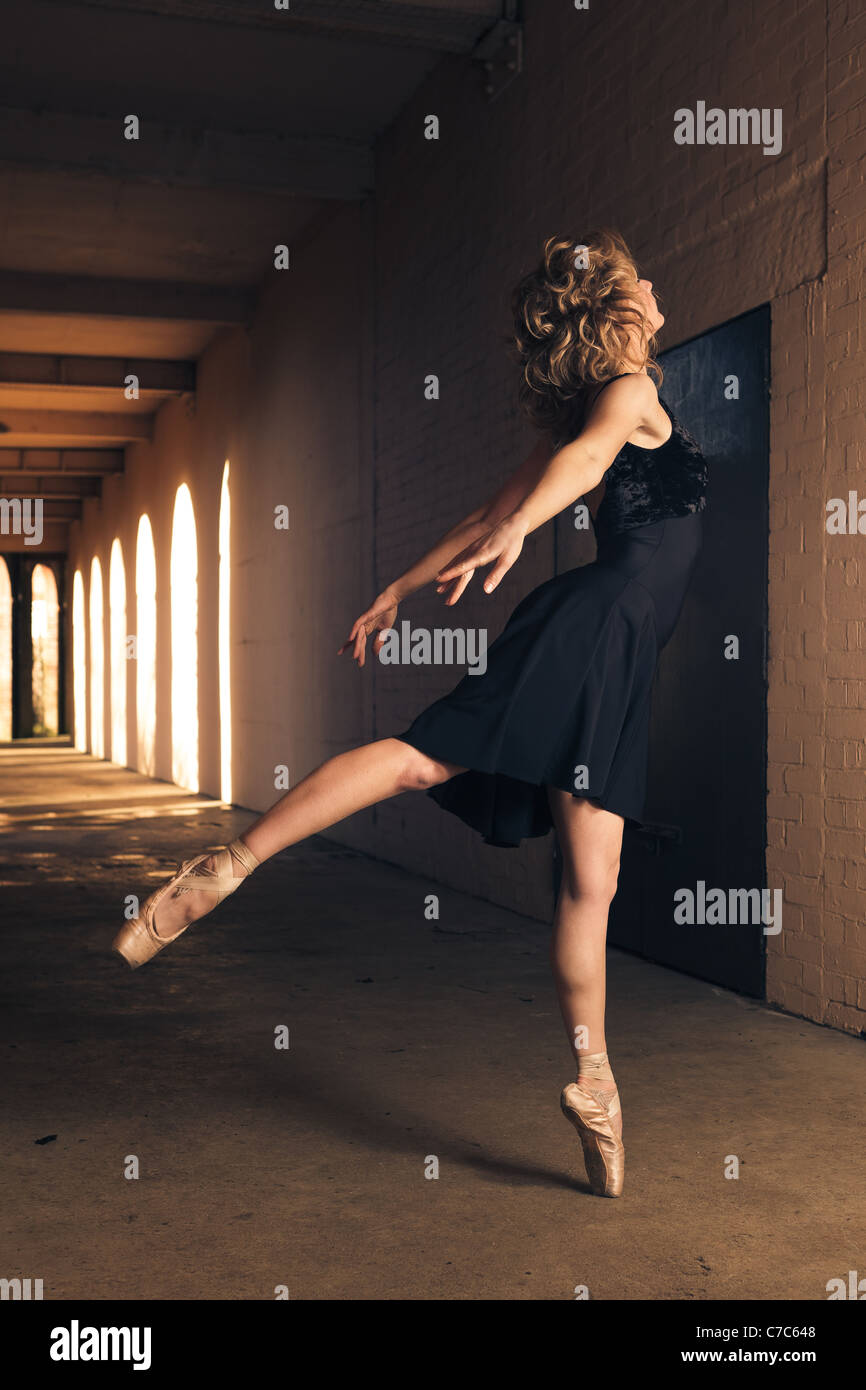 Dancer in arabesque position Stock Photo - Alamy