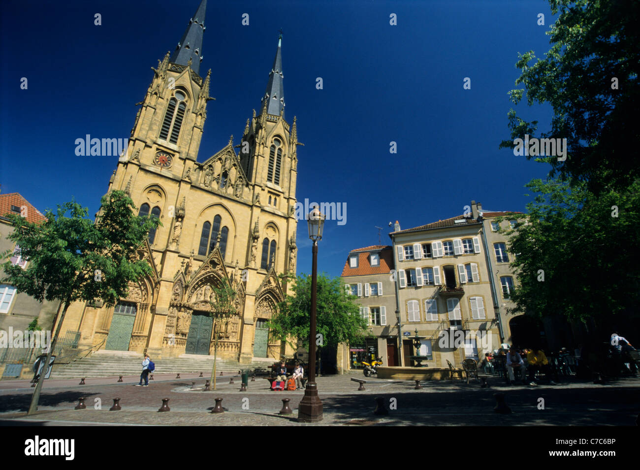 Ville De Metz, Centre-Ville, Place Jeanne D'Arc Par Nuit, 46% OFF