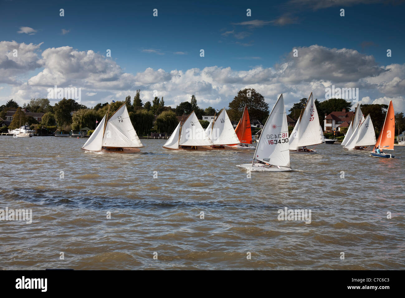 Oulton broad yacht club hi-res stock photography and images - Alamy