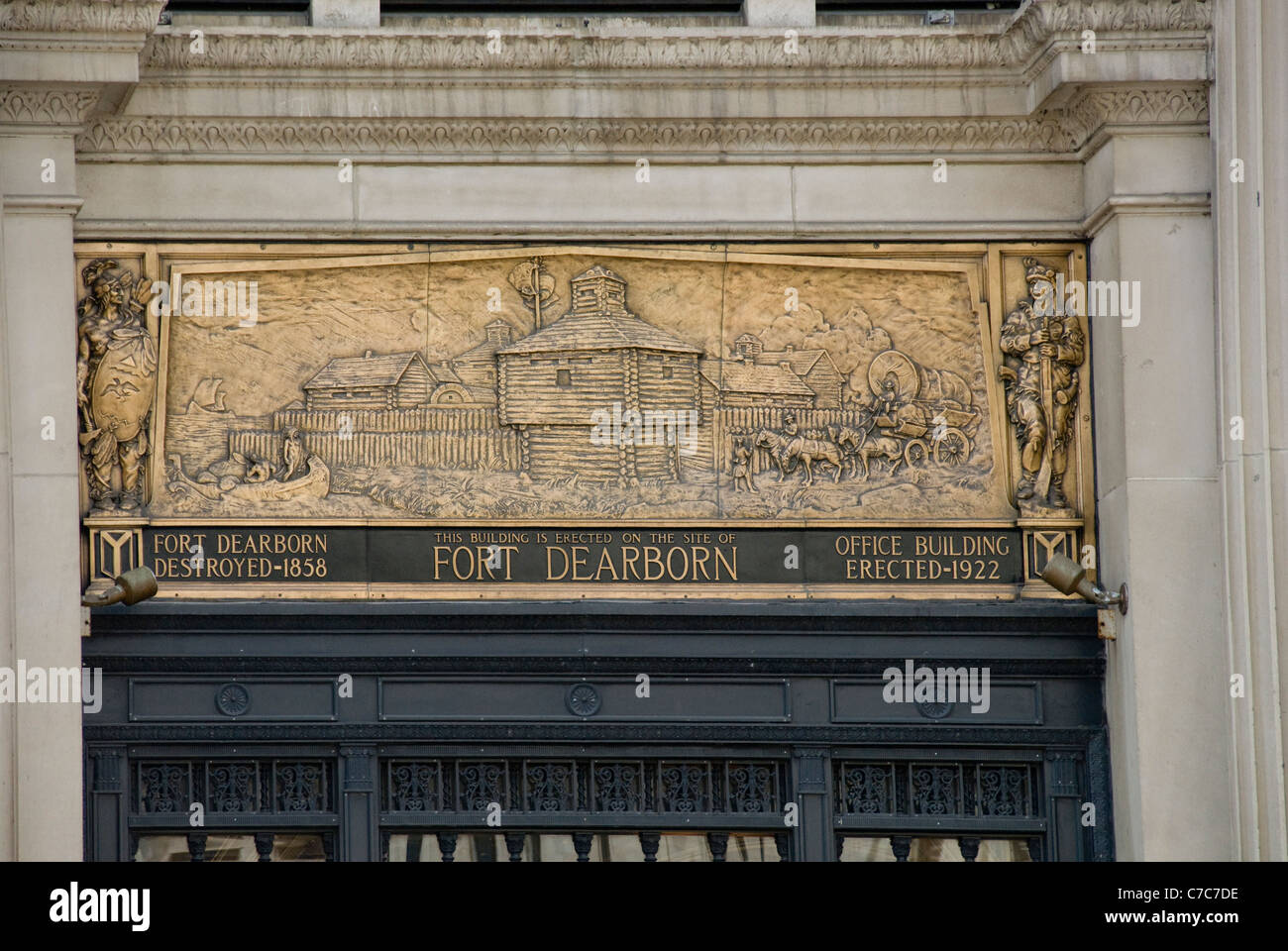 Fort Dearborn mural on building, Chicago, Illinois, USA Stock Photo - Alamy