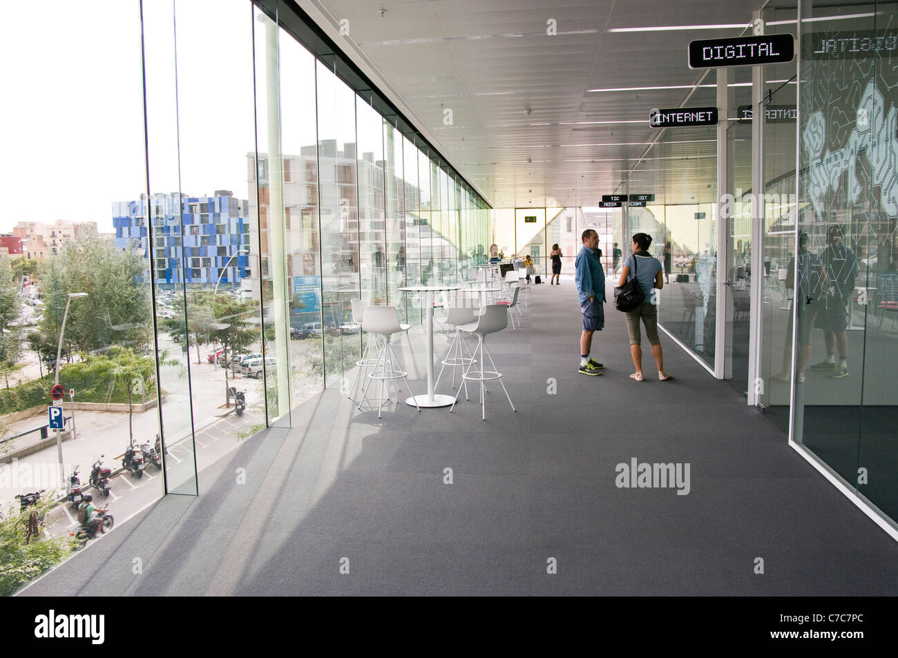 Media tic business hi-res stock photography and images - Alamy