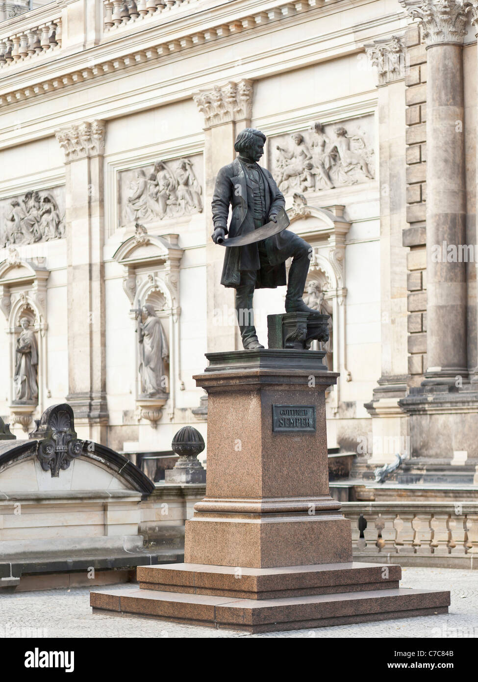 Monument to gottfried semper hi-res stock photography and images - Alamy