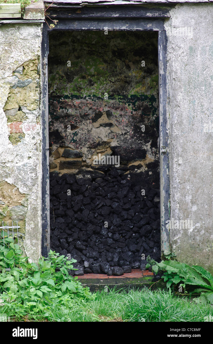 Coal shed in a rural area of Wales Stock Photo - Alamy