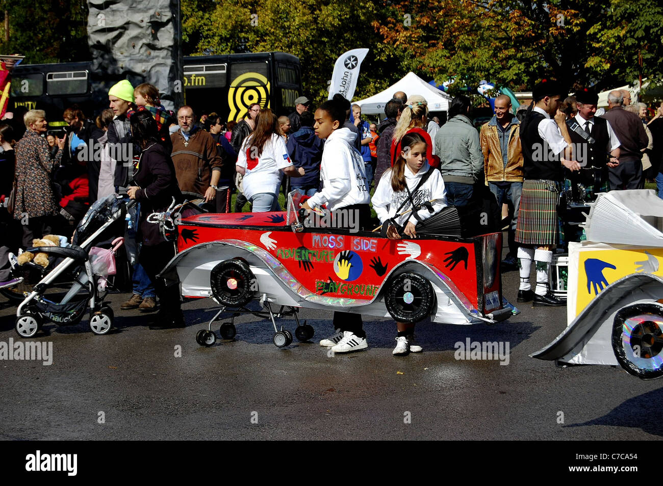 Car float hi-res stock photography and images - Alamy