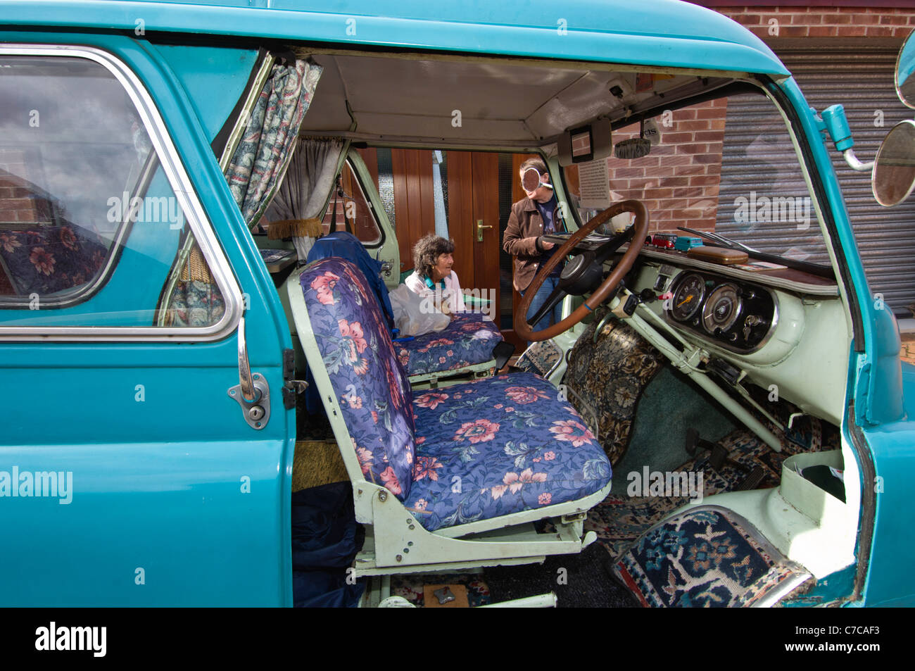 Vintage classic bedford bus hi-res stock photography and images - Alamy