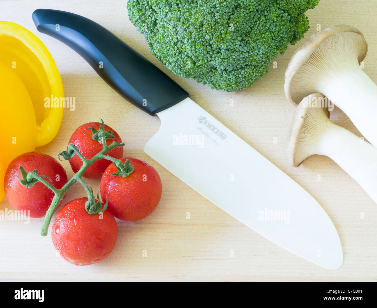Kyocera ceramic kitchen knife hi-res stock photography and images - Alamy
