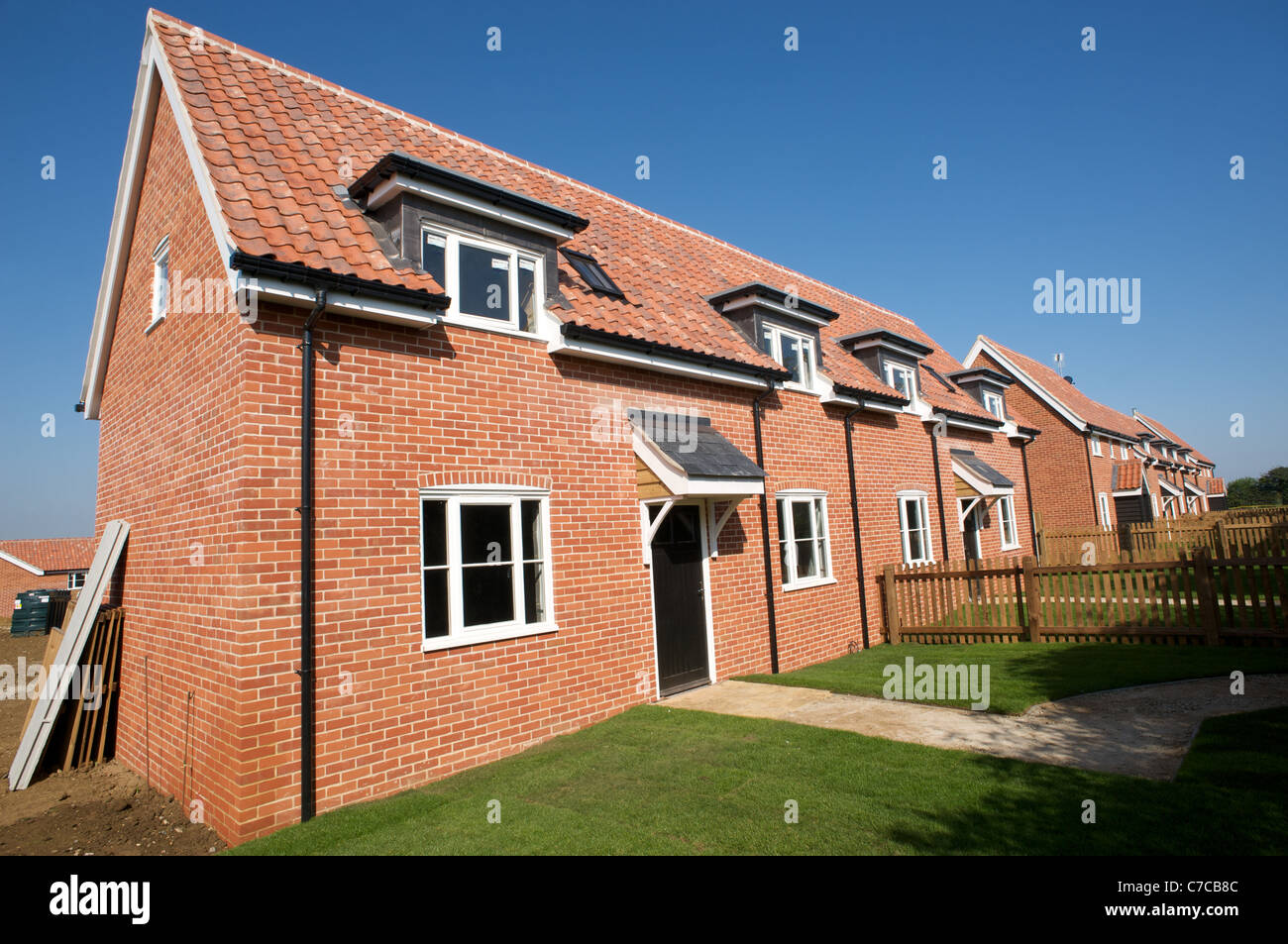 Newly built properties hi-res stock photography and images - Alamy