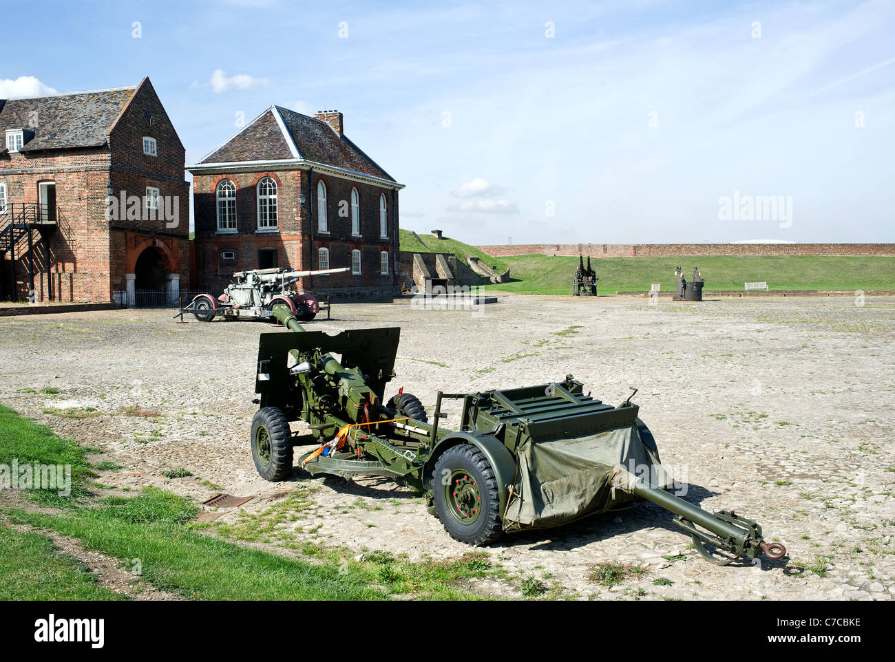 The 25 Pounder Field Gun Stock Photos & The 25 Pounder Field Gun Stock ...