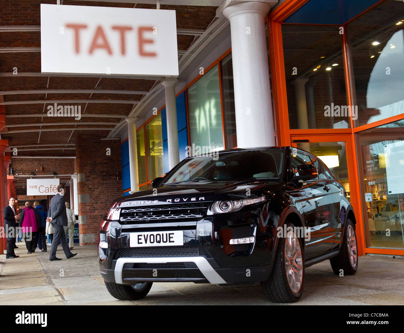 The new Range Rover Evoque, on display at the Tate Gallery, Liverpool ...