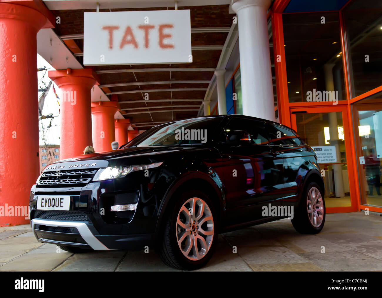 The new Range Rover Evoque, on display at the Tate Gallery, Liverpool ...