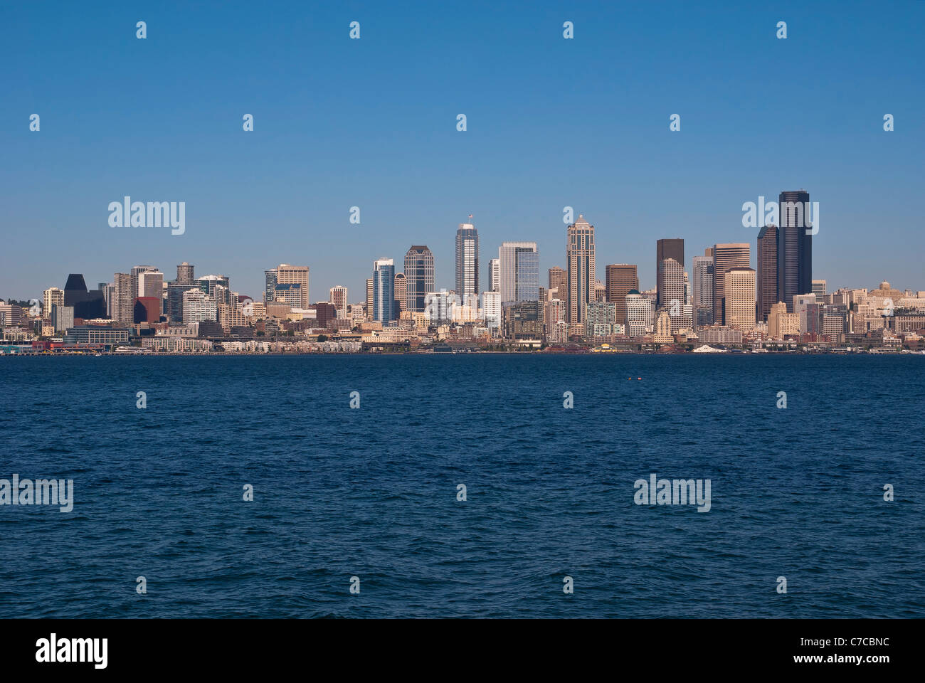 Seattle skyline from alki beach hi-res stock photography and images - Alamy