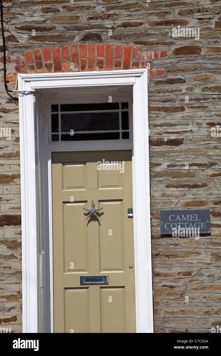 Front door cottage cornwall hi-res stock photography and images - Alamy