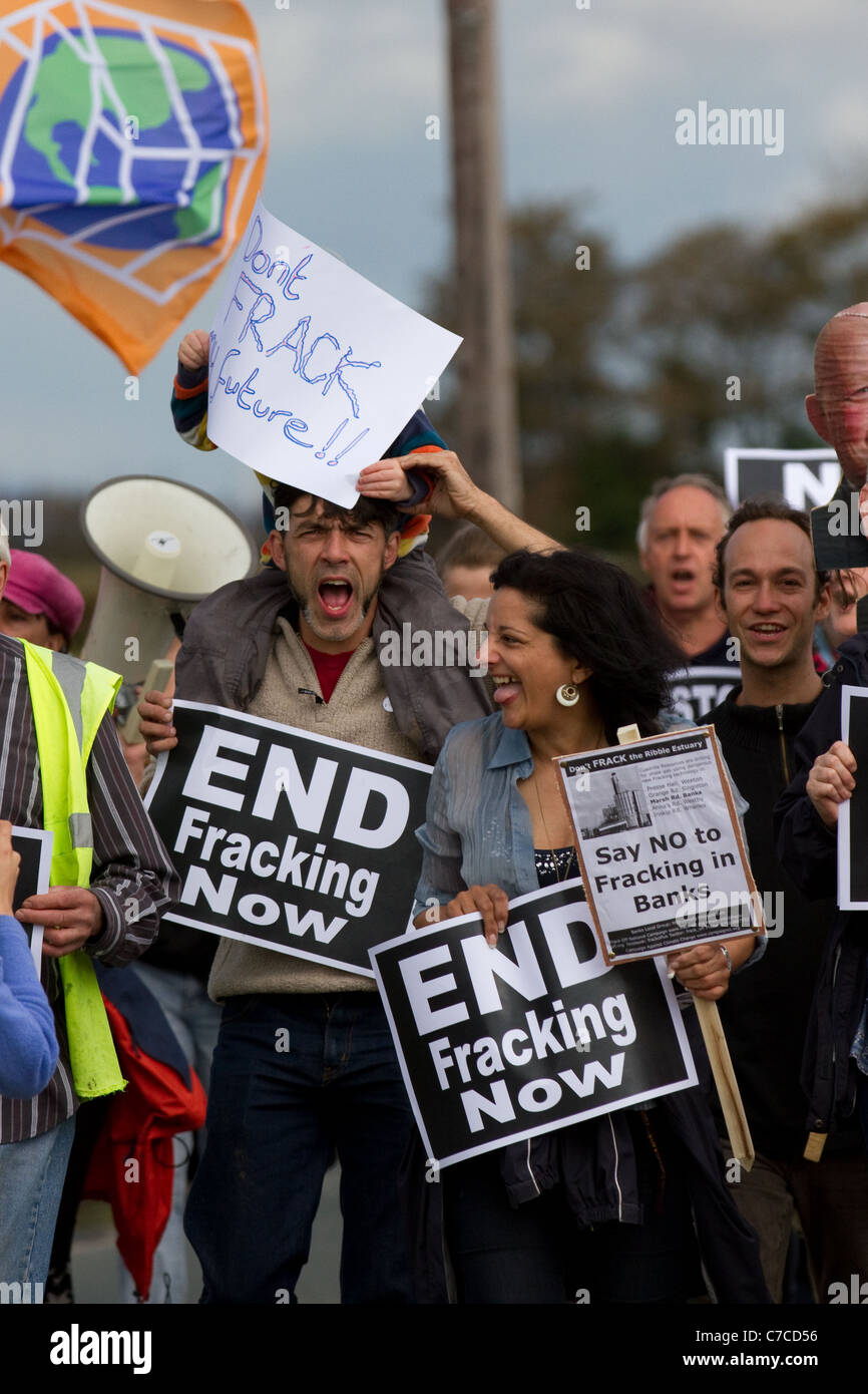 Local people in Camp Frack Protest Encampment & March against Hydraulic ...
