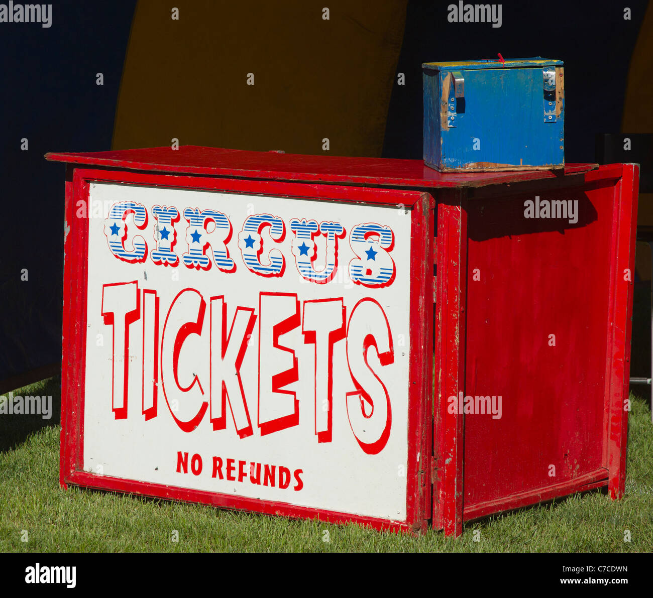 Circus ticket hi-res stock photography and images - Alamy
