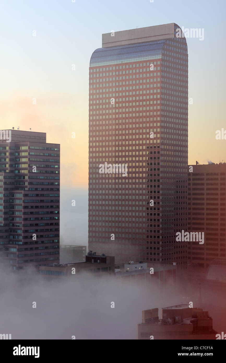Denver, CO - Fog creeps through Denver during the early morning rush ...