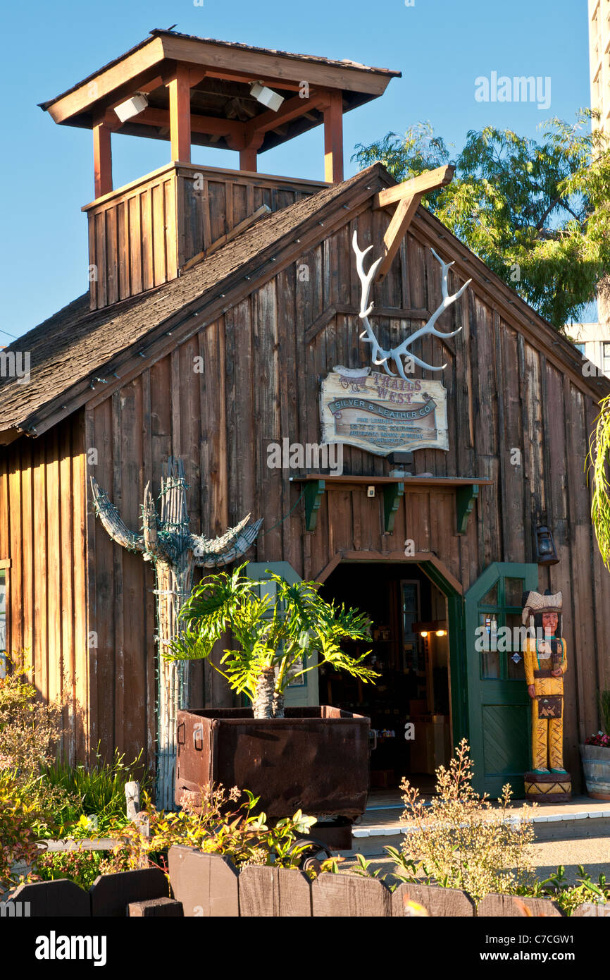 Retail waterfront hi-res stock photography and images - Alamy