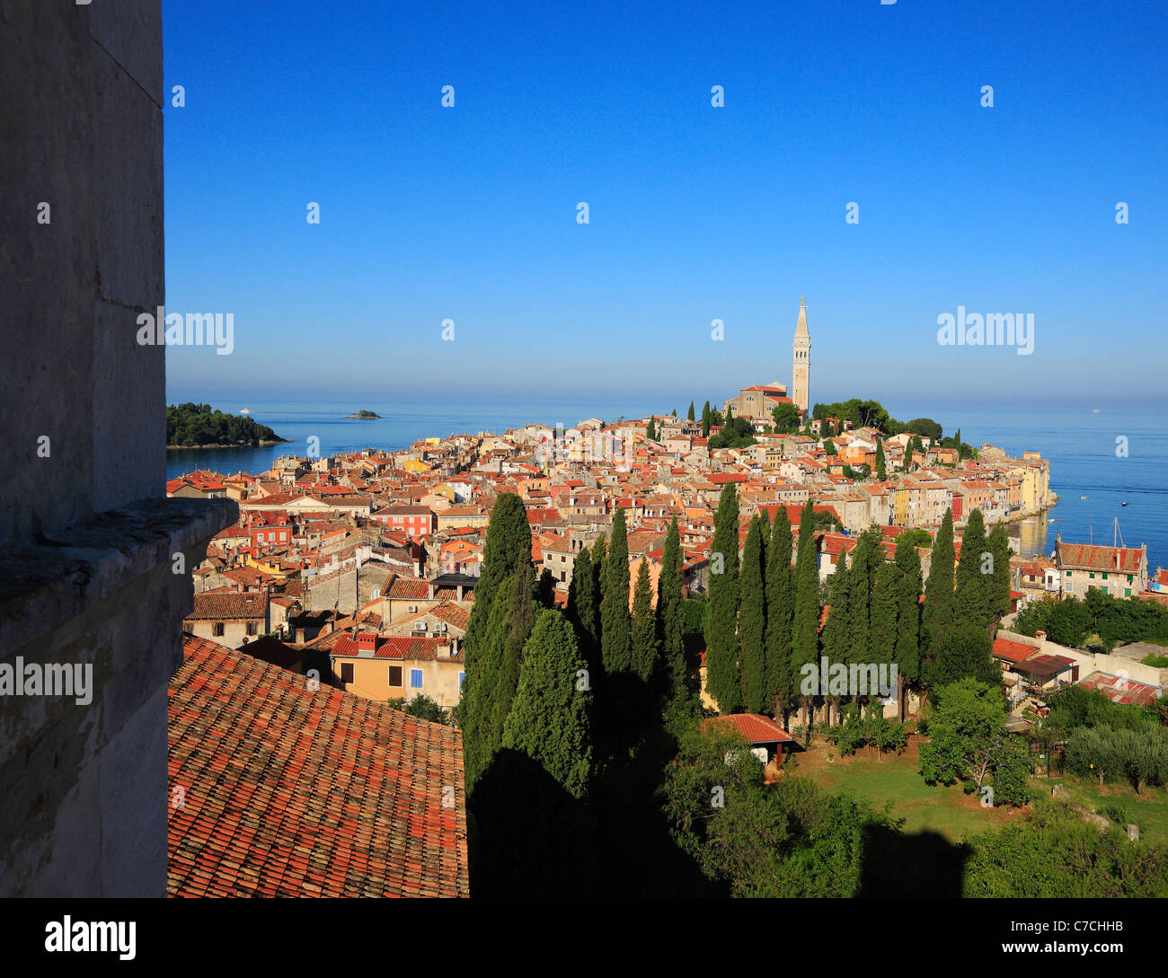 Croatia rovinj harbor waterfront hi-res stock photography and images ...