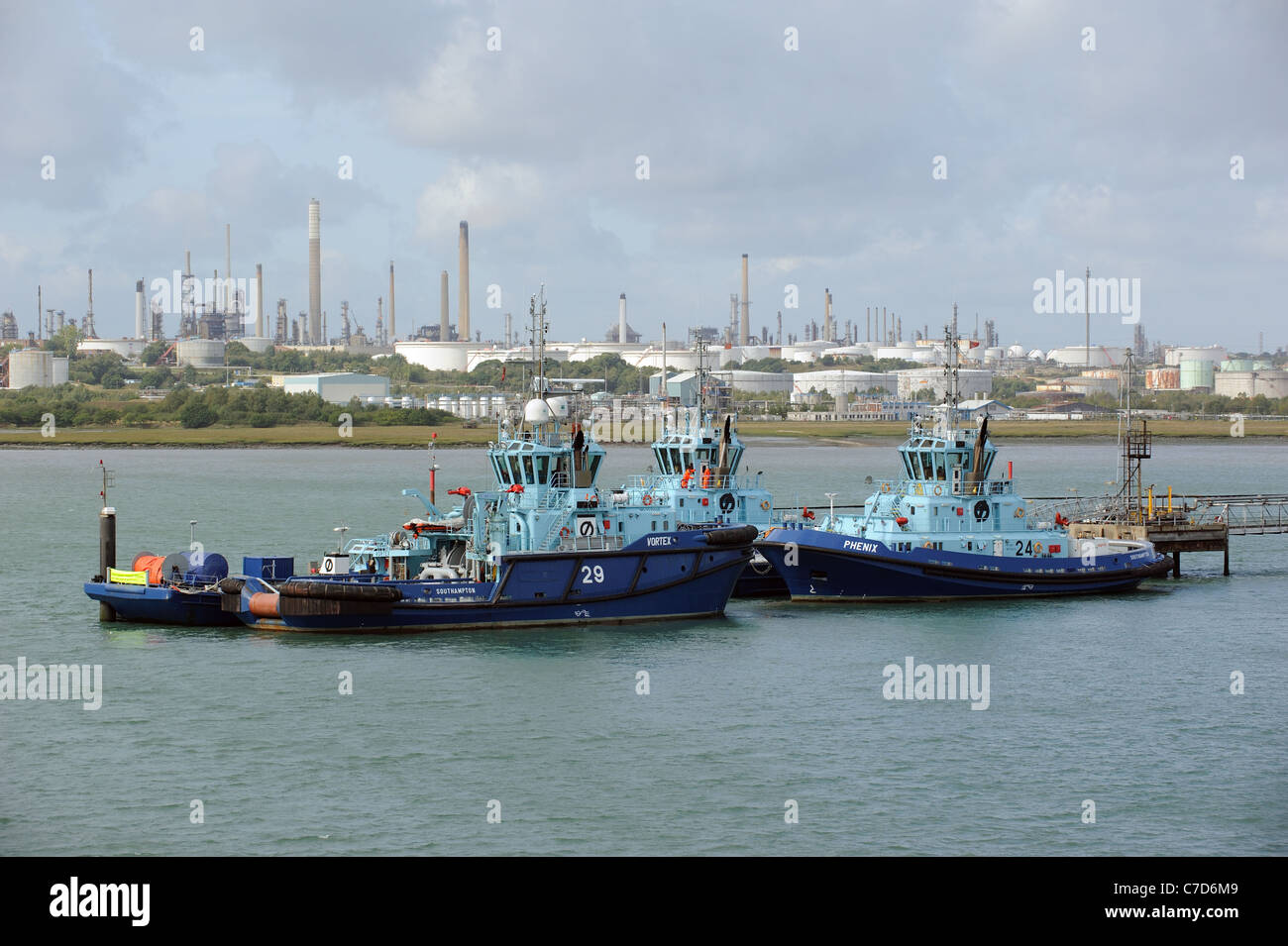 Ocean going tugs hi-res stock photography and images - Alamy