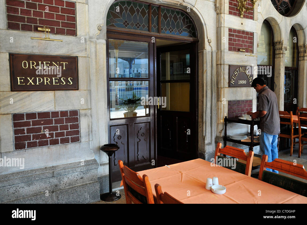 Orient Express Bar-Restaurant at Sirkeci Railway Station, the Orient ...