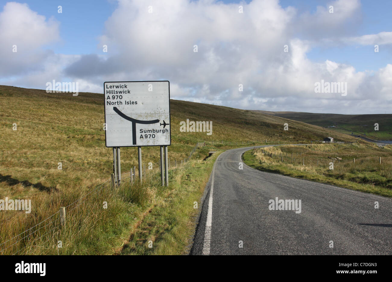 Shetland road sign scotland hi-res stock photography and images - Alamy