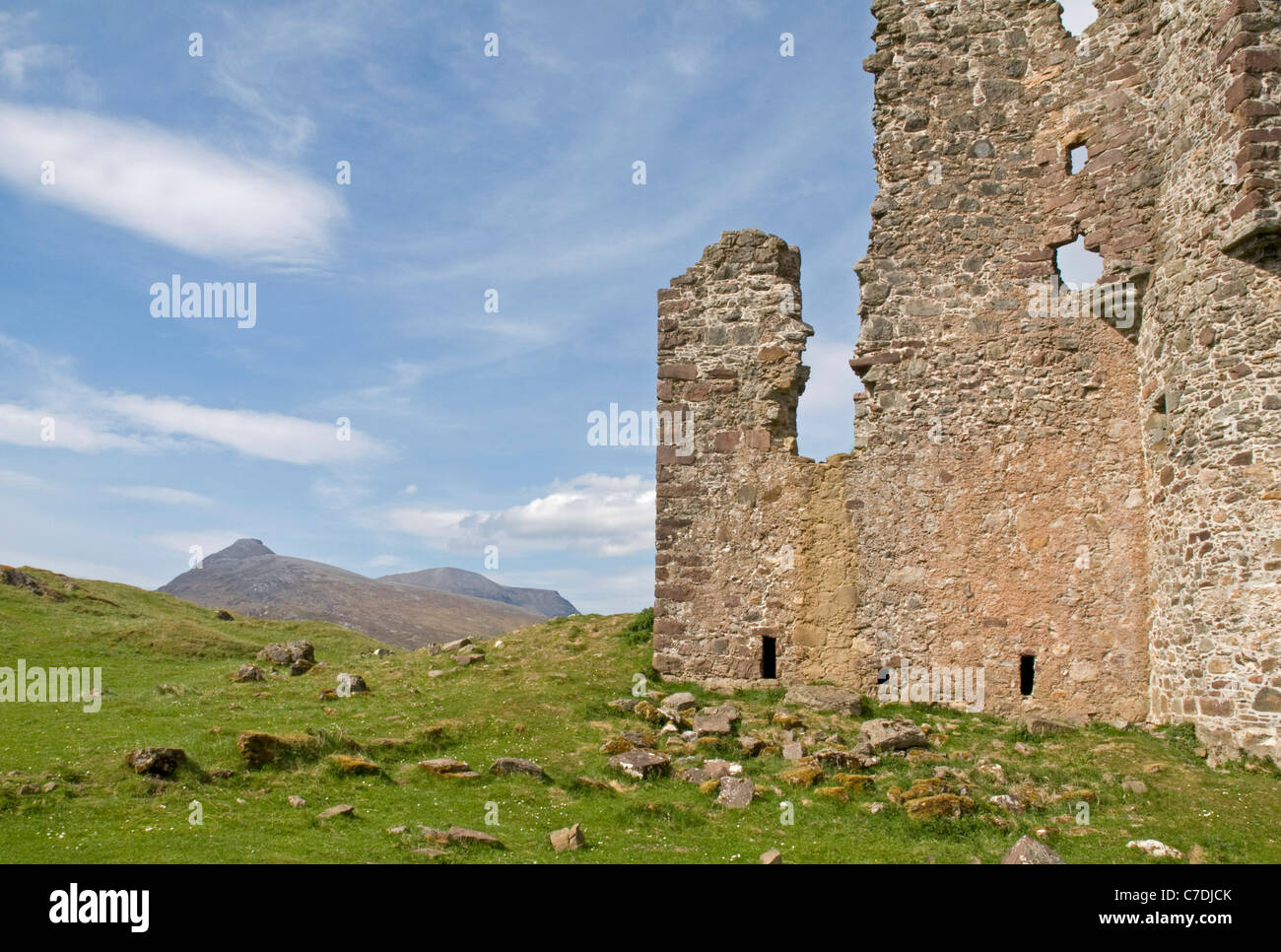 Ardvreck Castle on the shores of Loch Assynt, Scotland, with Quinag in ...