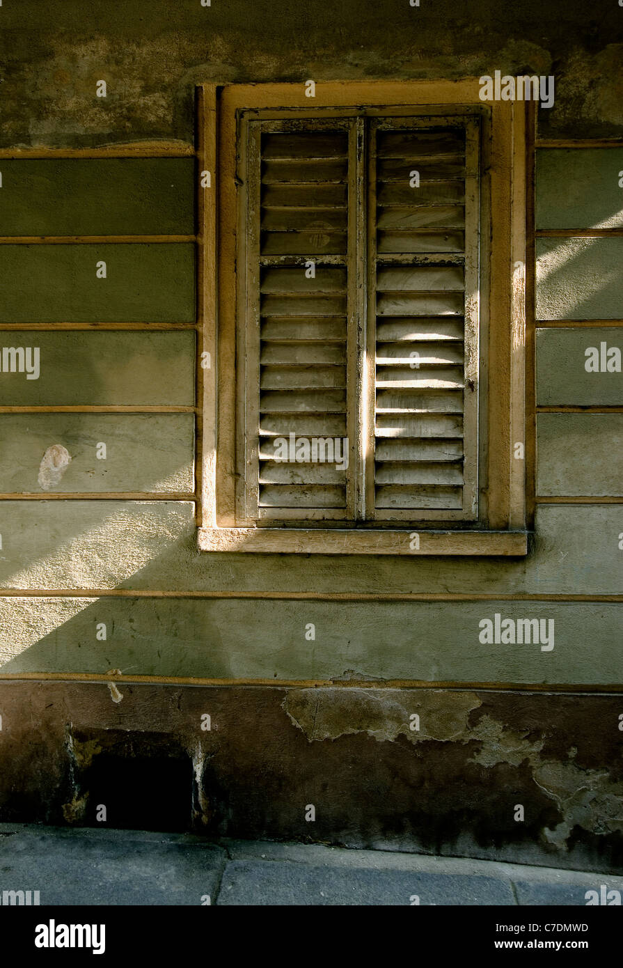 Old mansion window shutter hi-res stock photography and images - Alamy